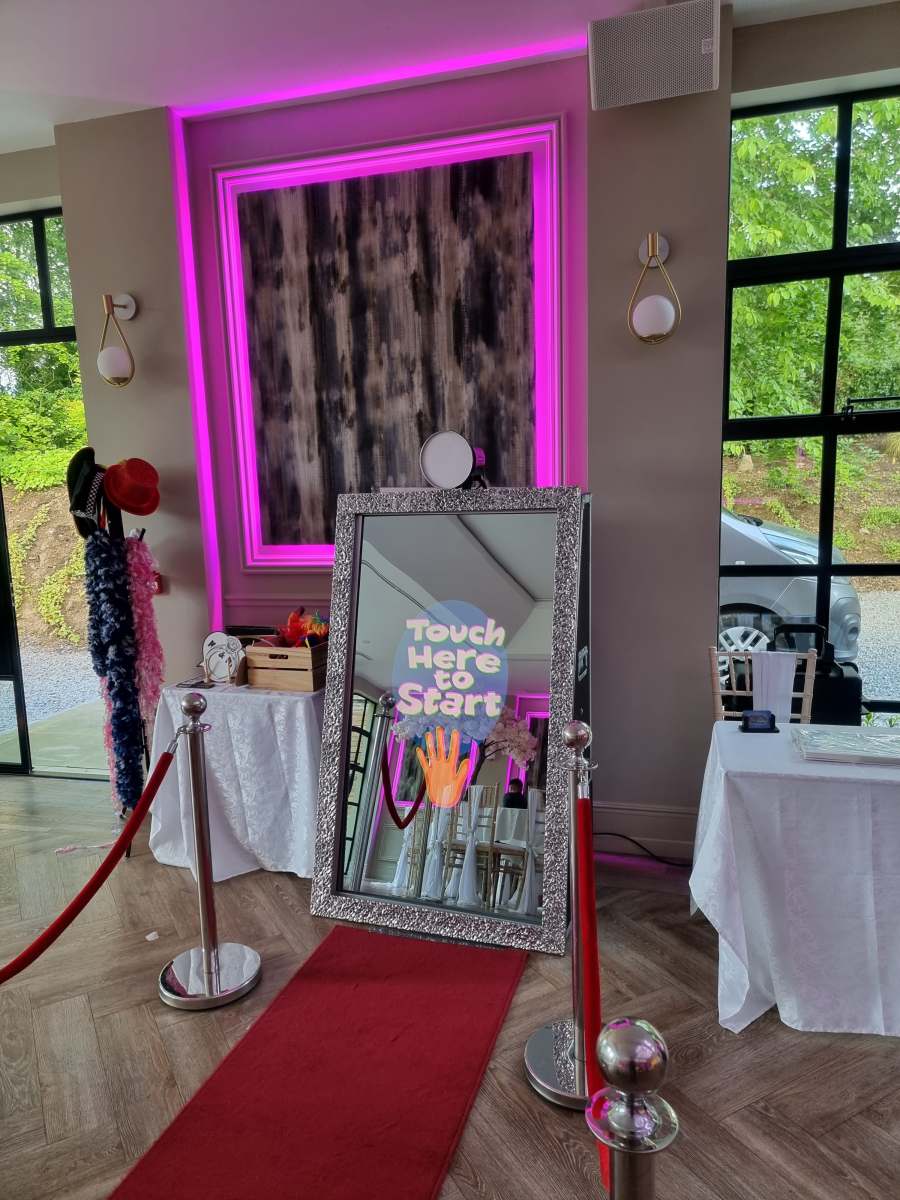 Unique Photo Booth Ideas That Will Make Your Event a Big Success